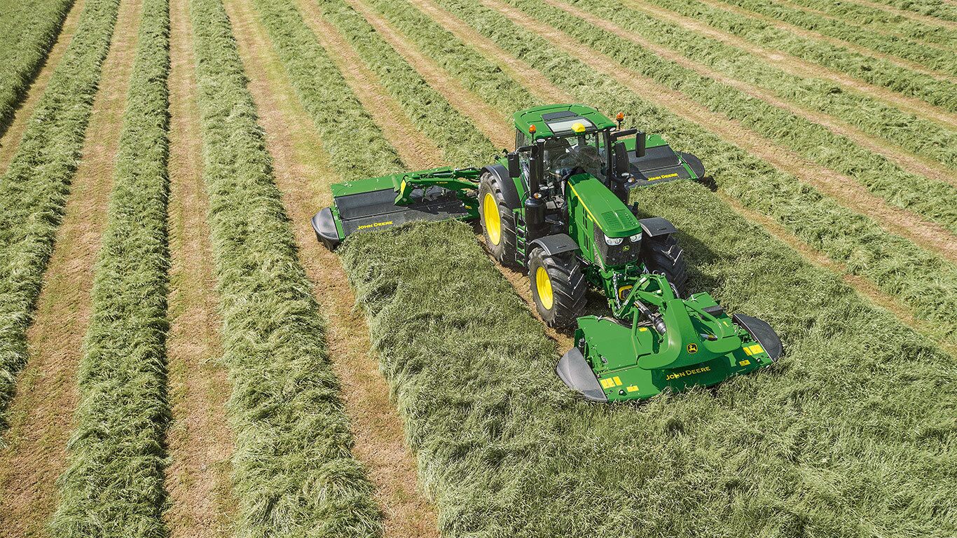 What is a tractor RTK System and how to work with it - Fieldbee blog